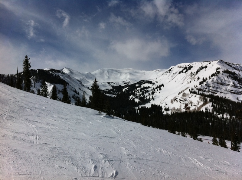 Thanksgiving Skiing at Elk Camp | Aspen Square Hotel Blog